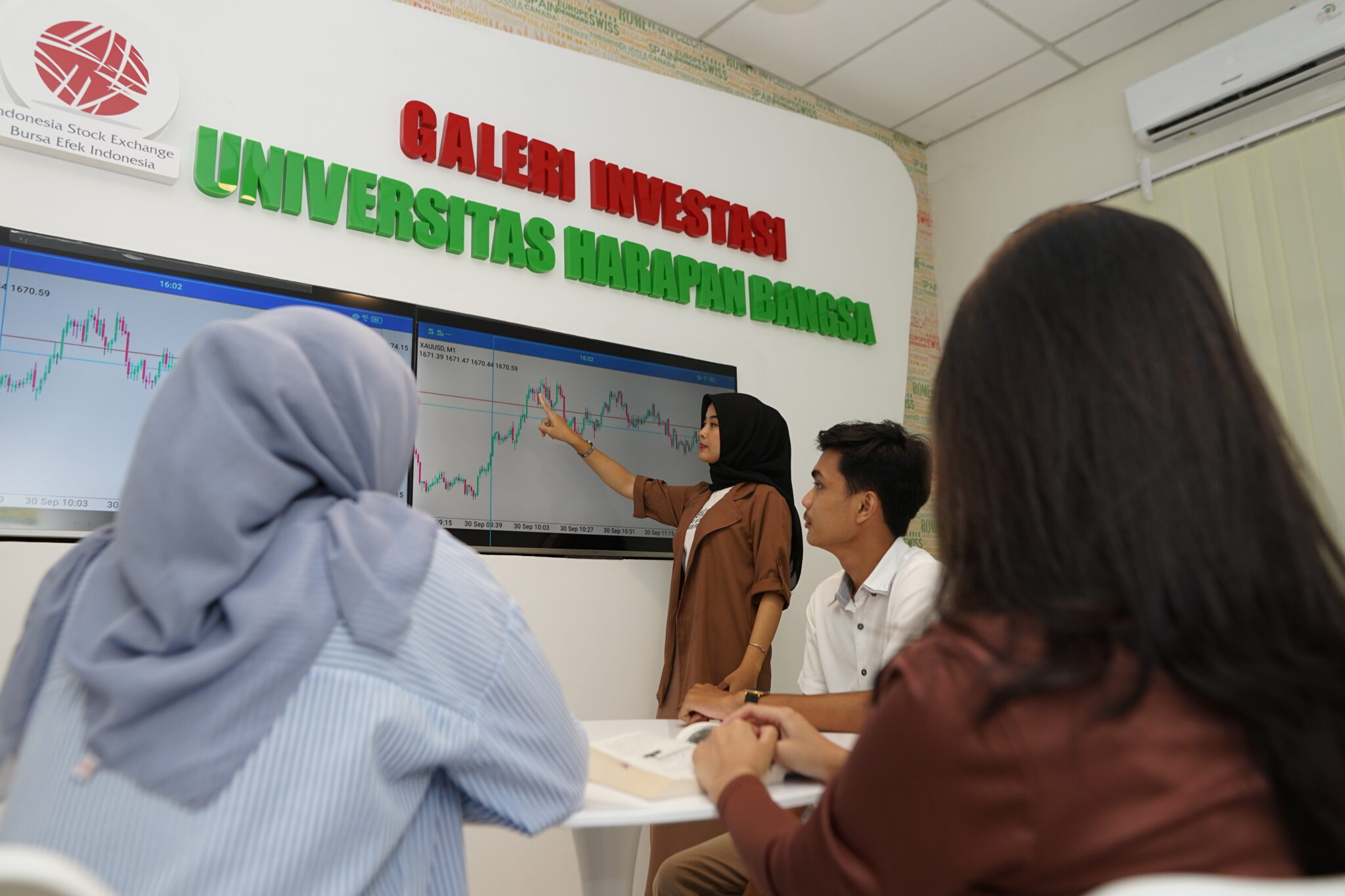 Universitas Harapan Bangsa - Universitas Harapan Bangsa