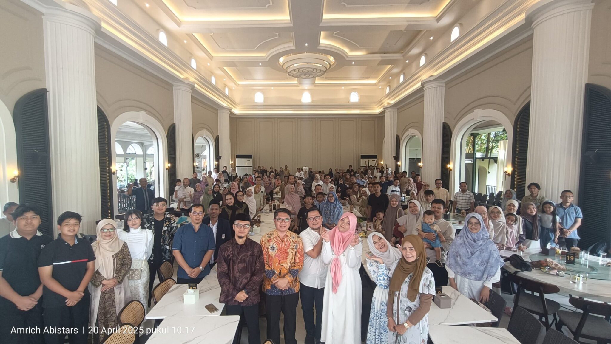 Home - Universitas Harapan Bangsa